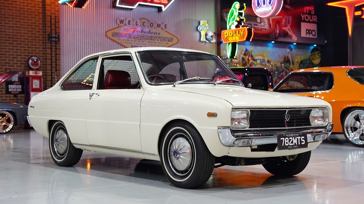 1969 RHD Mazda Rotary R100 coupe - SEVEN82MOTORS