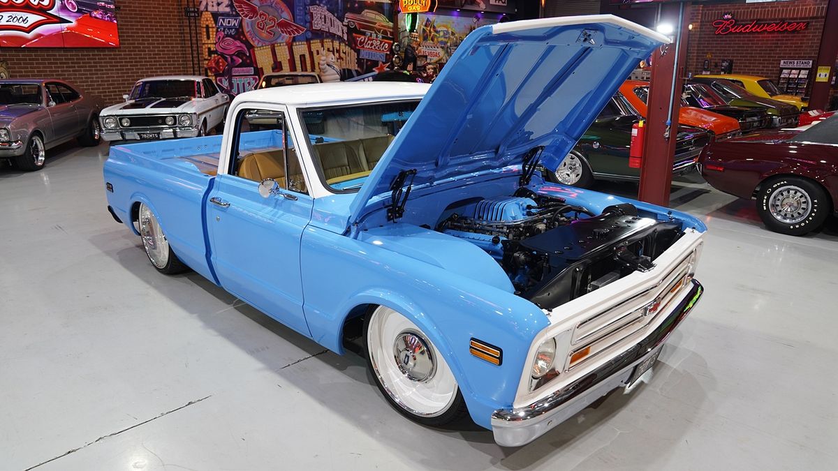 1968 Custom Chevrolet C10 Resto Mod Pick Up Truck - SEVEN82MOTORS