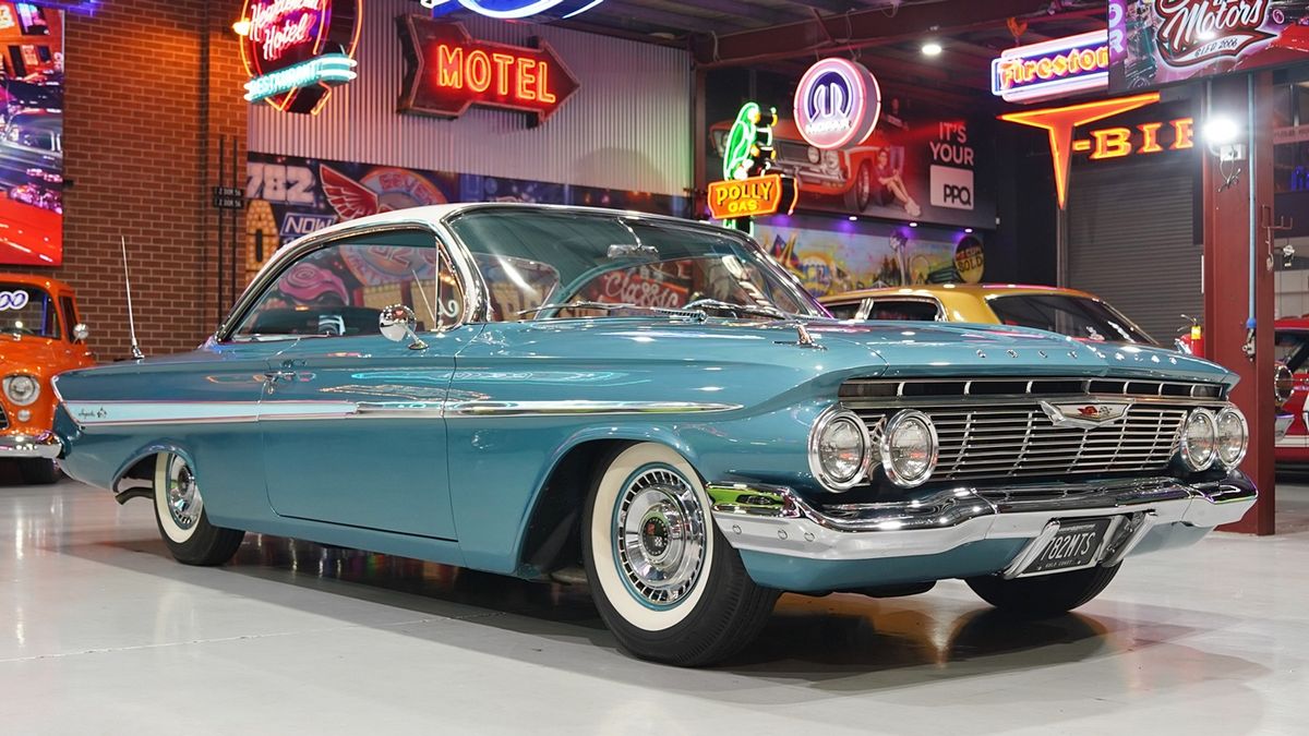 1961 Chevy 348 Tri Power Big Block Impala Bubble Top - SEVEN82MOTORS