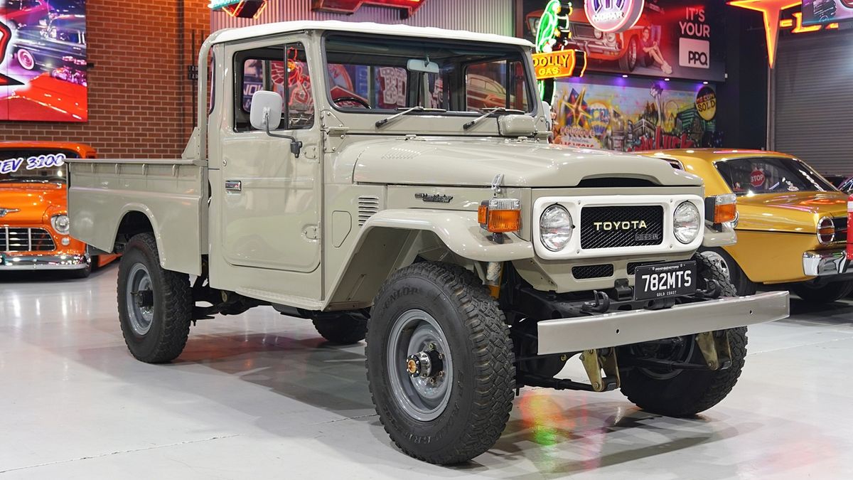 1981 Restored Toyota HJ47 2H 4.0L Land Cruiser Utility - SEVEN82MOTORS