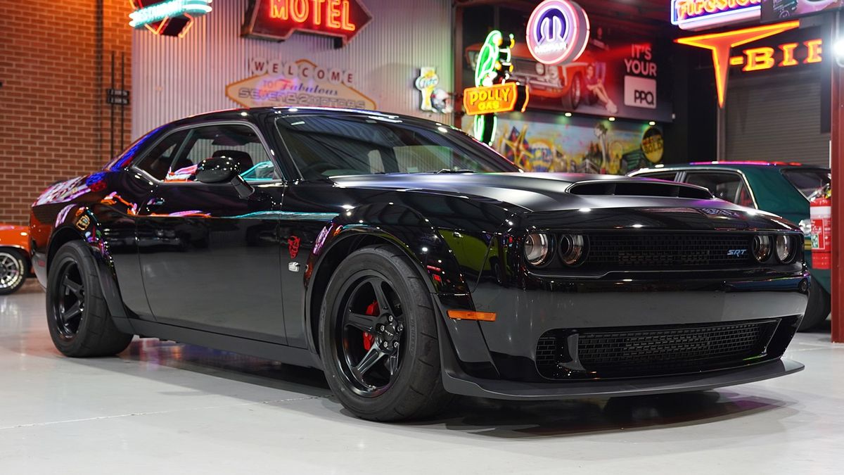 GENUINE 2018 Dodge SRT 840hp Demon with only 812 miles and Demon crate ...