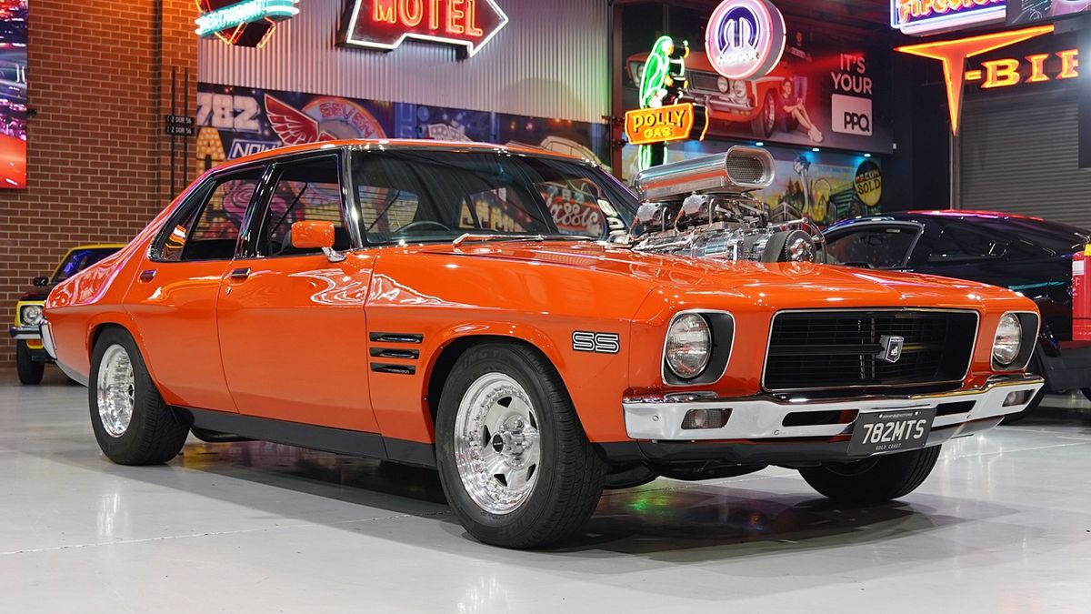 1971 Holden with 6/71 Blown 383 V8 HQ sedan - SEVEN82MOTORS