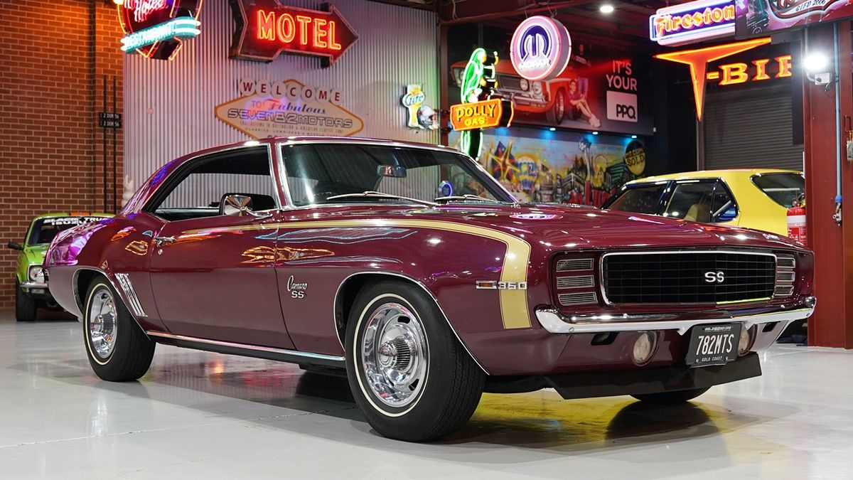 1969 RHD Chevrolet Camaro X11 RS SS - SEVEN82MOTORS